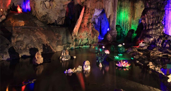 Subterranean Karst Cave for Wonder Explorers