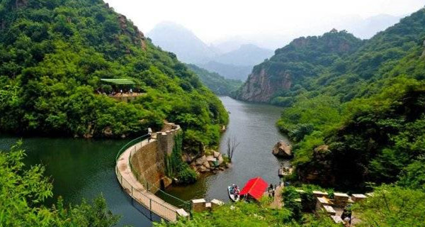 Hidden Magnificent Scenery in Baiquan Mountain