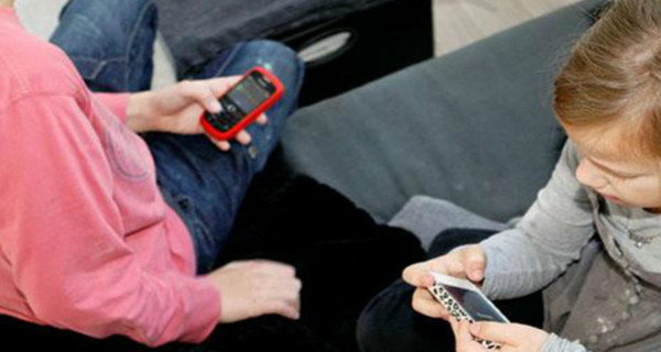 Spend Less Time on Your Mobile Phone 五种小窍门让你减少耗在手机上的时间