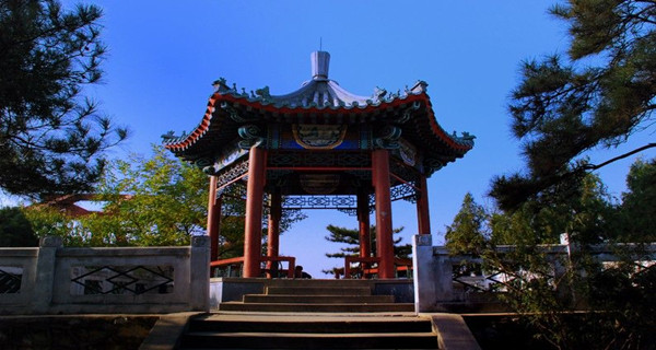 Appreciate the Spring Sceneries in Xihaizi Park