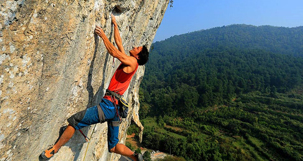 Exciting Rock Climbing in Baihe Valley