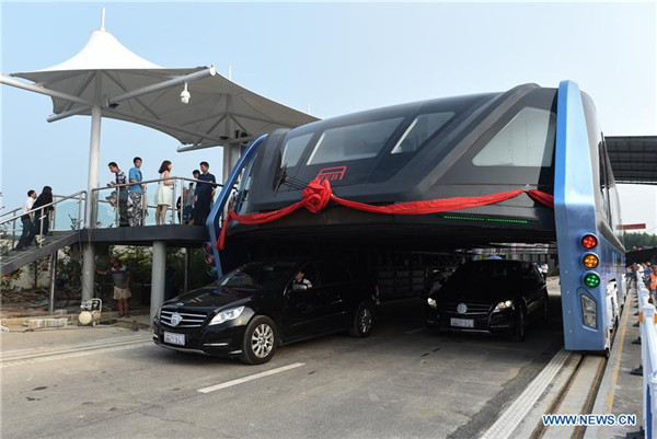 China’s Transit Elevated Bus Begins Road Test